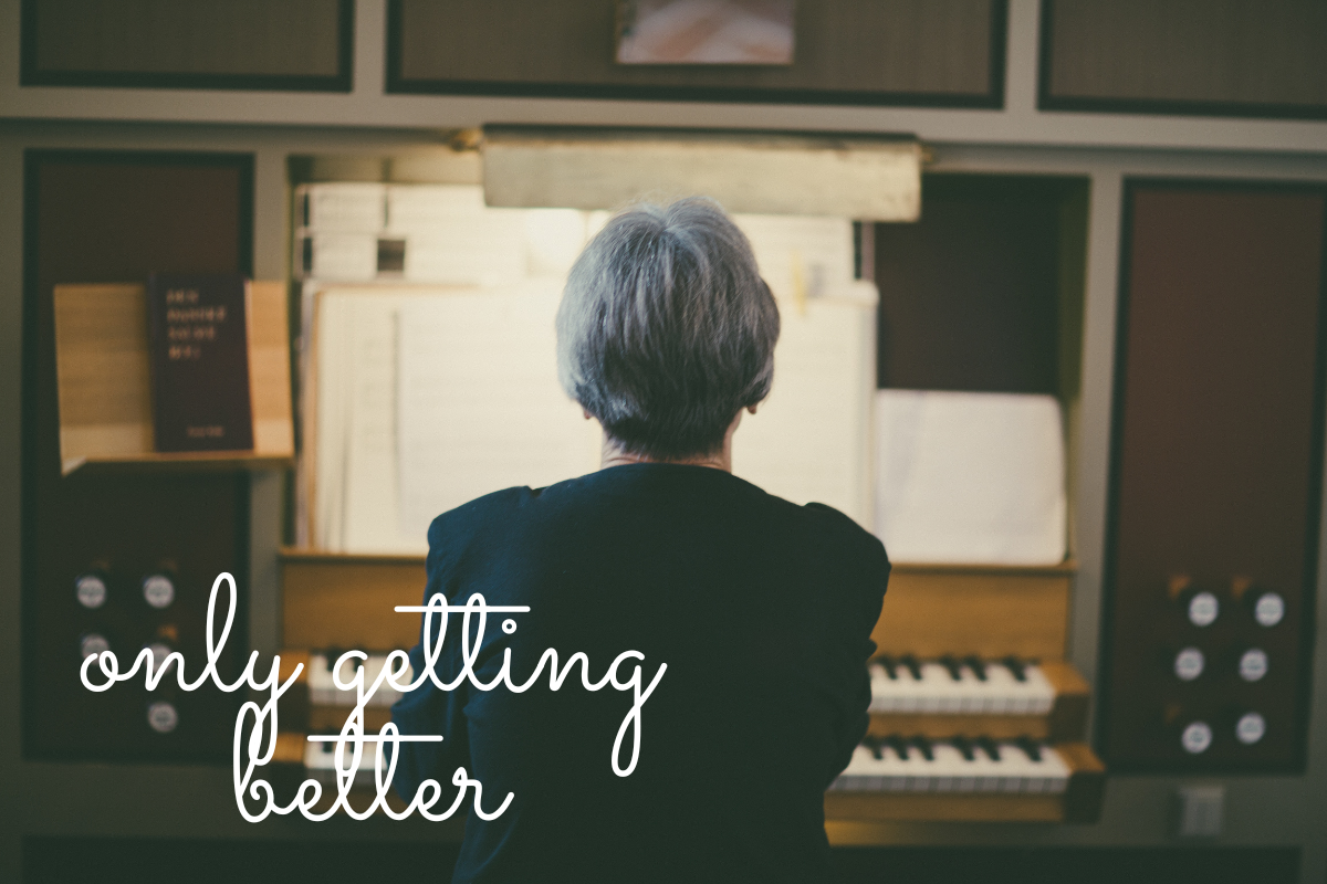 Piano vs. Organ: The Differences and Which is Better for You - Only ...